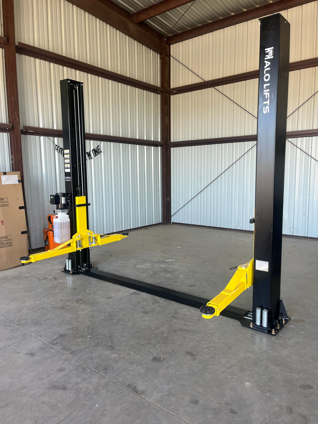 Base Plate 2-Post Car Lift | 10,000 LB Capacity – HALO LIFTS